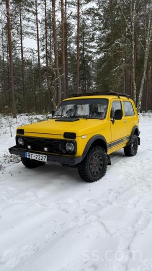 Dzeltens VAZ / Lada 21213 Niva 1995 Krāslava, ar dzinēja tilpumu 1.70 L un nobraukumu 222 tūkst. km par 3250 €, foto 8 vietnē AUTOMOTO.COM.LV