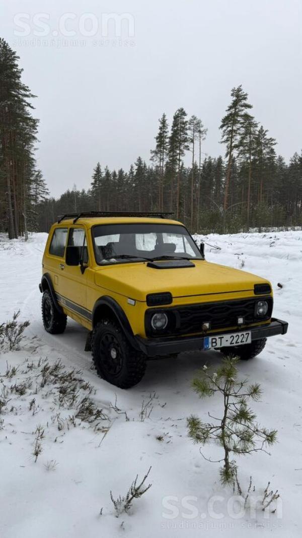 Dzeltens VAZ / Lada 21213 Niva 1995 Krāslava, ar dzinēja tilpumu 1.70 L un nobraukumu 222 tūkst. km par 3250 €, foto 9 vietnē AUTOMOTO.COM.LV