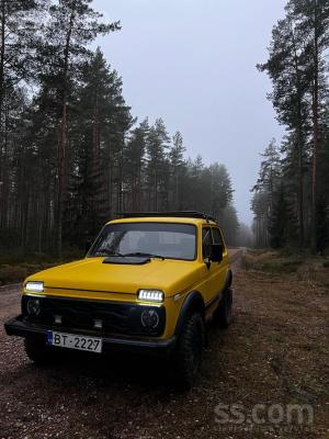 Dzeltens VAZ / Lada 21213 Niva 1995 Krāslava, ar dzinēja tilpumu 1.70 L un nobraukumu 222 tūkst. km par 3250 €, foto 13 vietnē AUTOMOTO.COM.LV