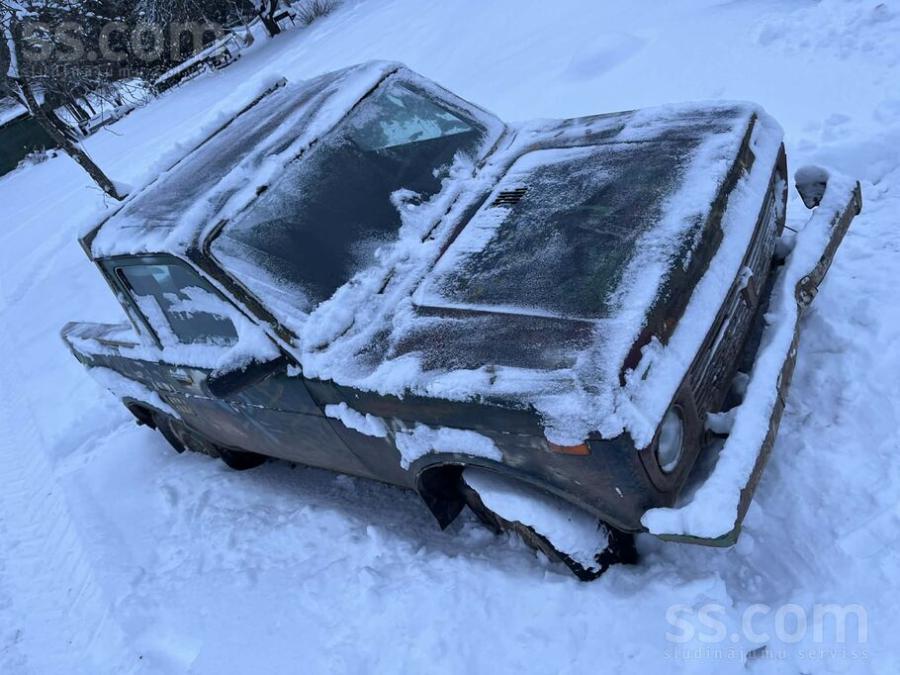 VAZ / Lada 21214-/-4x4 1998 in Rezekne, with an engine capacity of 1.70 L and mileage of 91 thousand km for 450 €, photo 1 on AUTOMOTO.COM.LV