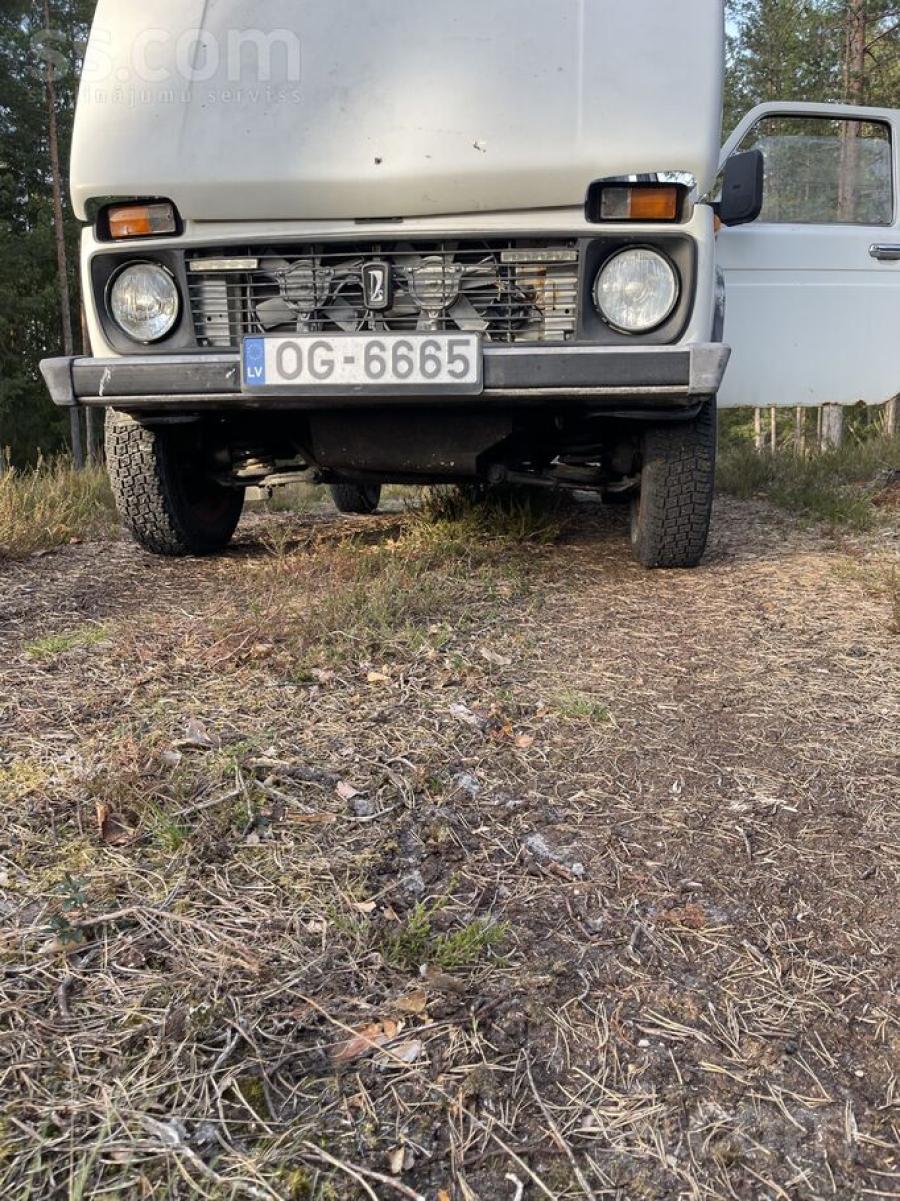 White VAZ / Lada 21214-/-4x4 2002 in Aizkraukle, with an engine capacity of 1.70 L and mileage of 87 thousand km for 2200 €, photo 6 on AUTOMOTO.COM.LV