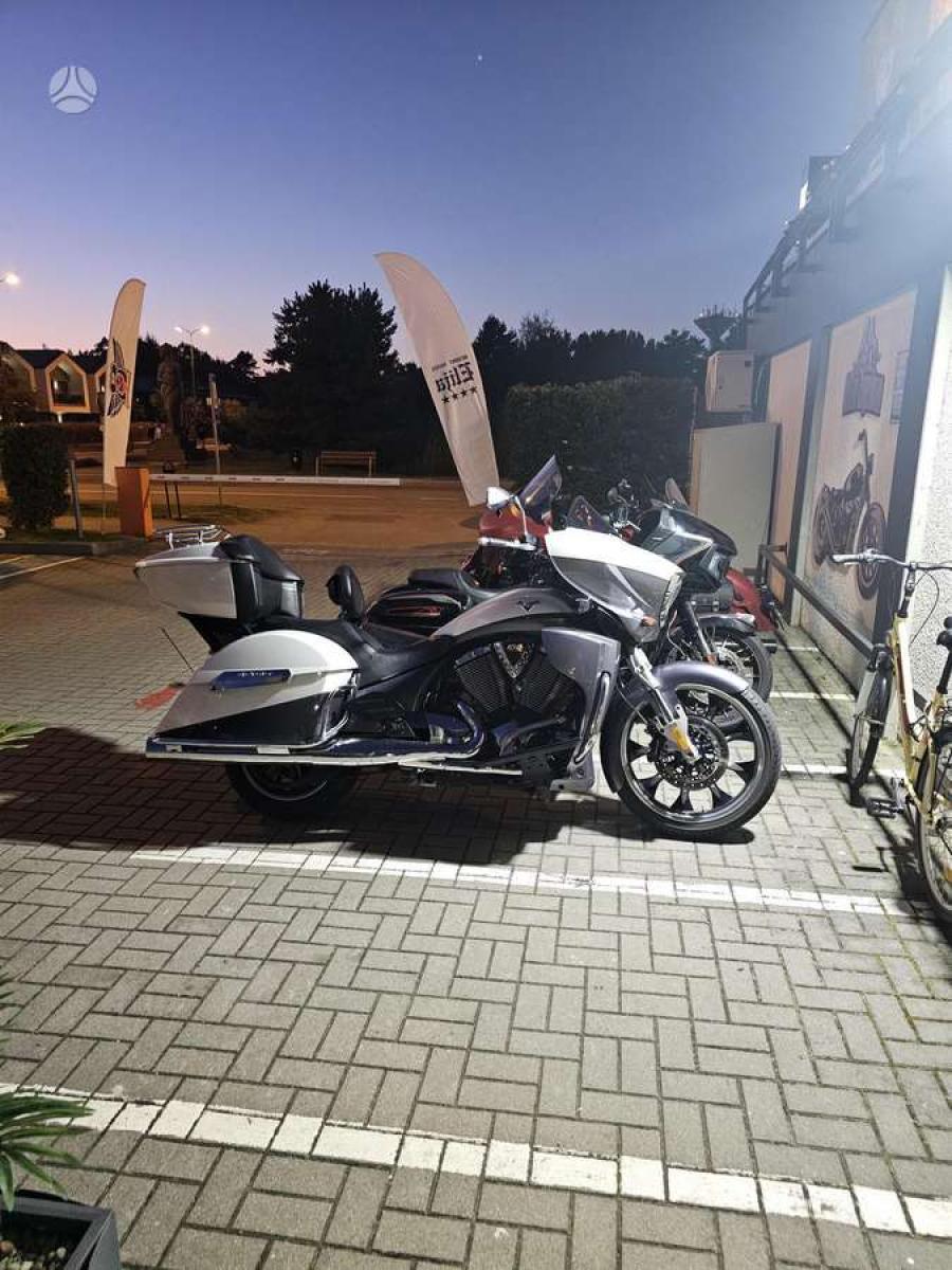 White Victory Cross Country 2016 in Klaipeda, with an engine capacity of 1.73 L and mileage of 41 thousand km for 11000 €, photo 6 on AUTOMOTO.COM.LV