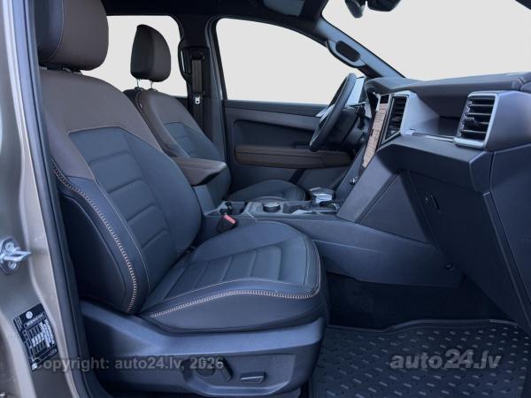 Beige Volkswagen Amarok 2026 in Parnu, with an engine capacity of 3.00 L and mileage of 5 thousand km for 61900 €, photo 6 on AUTOMOTO.COM.LV