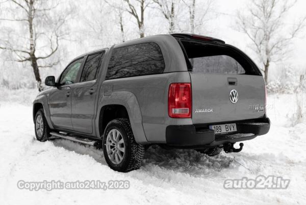 Smilšu krāsa Volkswagen Amarok 2017 Tallina, ar dzinēja tilpumu 3.00 L un nobraukumu 319 tūkst. km par 12490 €, foto 4 vietnē AUTOMOTO.COM.LV