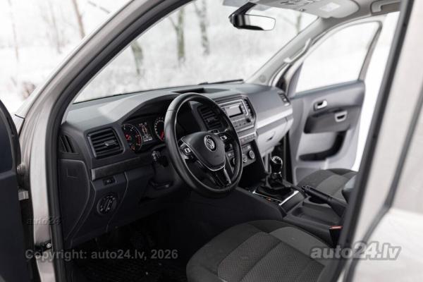 Smilšu krāsa Volkswagen Amarok 2017 Tallina, ar dzinēja tilpumu 3.00 L un nobraukumu 319 tūkst. km par 12490 €, foto 8 vietnē AUTOMOTO.COM.LV