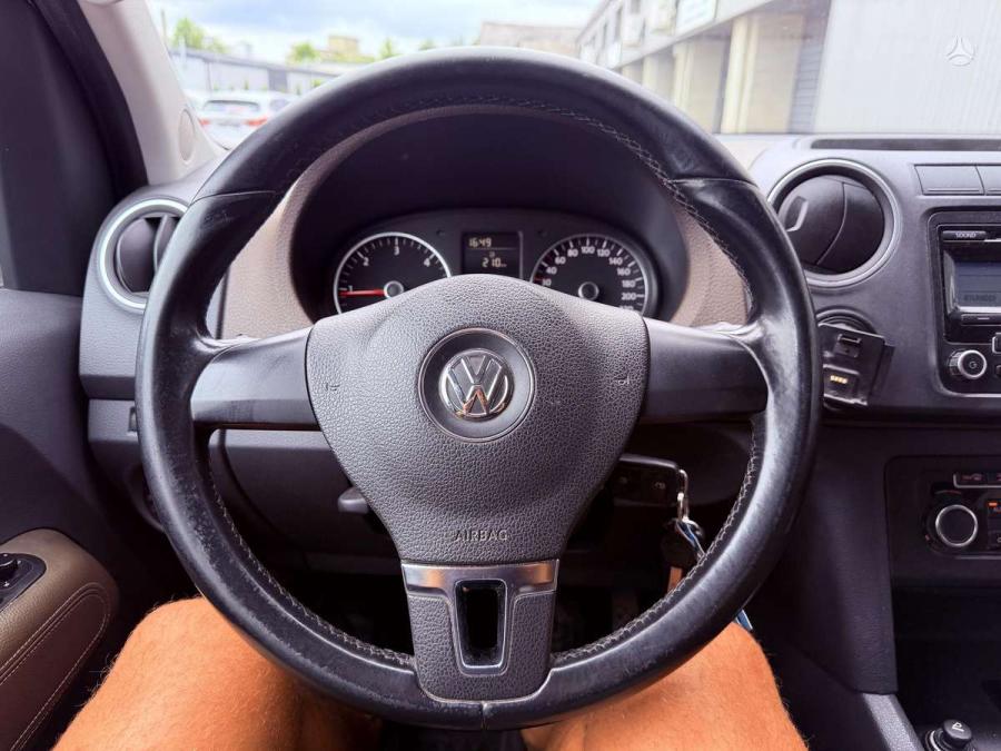 Melns Volkswagen Amarok 2010 Šauļi, ar dzinēja tilpumu 2.00 L un nobraukumu 250 tūkst. km par 7800 €, foto 18 vietnē AUTOMOTO.COM.LV