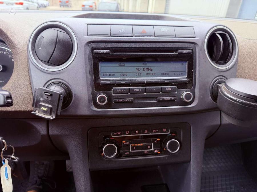 Melns Volkswagen Amarok 2010 Šauļi, ar dzinēja tilpumu 2.00 L un nobraukumu 250 tūkst. km par 7800 €, foto 23 vietnē AUTOMOTO.COM.LV