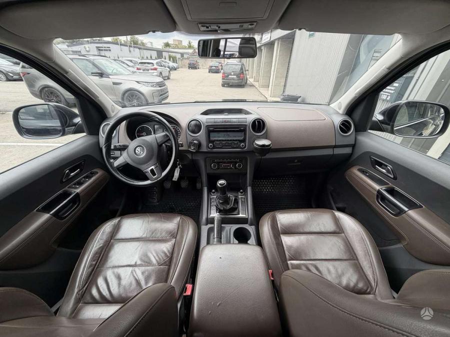 Melns Volkswagen Amarok 2010 Šauļi, ar dzinēja tilpumu 2.00 L un nobraukumu 250 tūkst. km par 7800 €, foto 27 vietnē AUTOMOTO.COM.LV