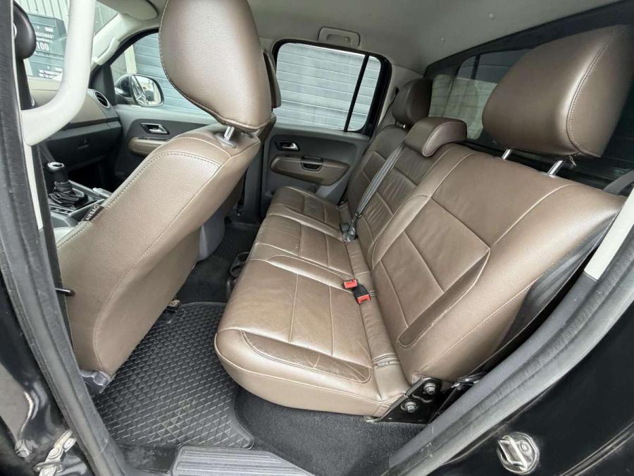 Melns Volkswagen Amarok 2010 Šauļi, ar dzinēja tilpumu 2.00 L un nobraukumu 250 tūkst. km par 7800 €, foto 28 vietnē AUTOMOTO.COM.LV