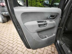 Melns Volkswagen Amarok 2011 Kauņa, ar dzinēja tilpumu 2.00 L un nobraukumu 455 tūkst. km par 5999 €, foto 16 vietnē AUTOMOTO.COM.LV