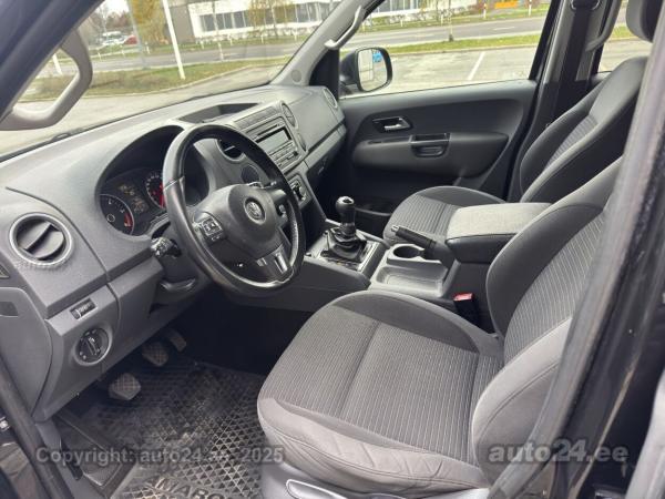 Melns Volkswagen Amarok 2012 Tallina, ar dzinēja tilpumu 2.00 L un nobraukumu 302 tūkst. km par 8500 €, foto 11 vietnē AUTOMOTO.COM.LV