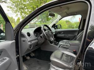 Black Volkswagen Amarok 2012 in Saldus, with an engine capacity of 2.00 L and mileage of 212 thousand km for 11450 €, photo 12 on AUTOMOTO.COM.LV
