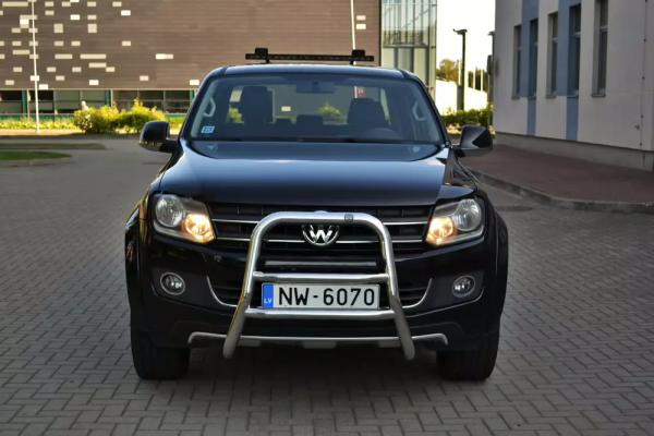 Black Volkswagen Amarok 2013 in Jelgava, with an engine capacity of 2.00 L and mileage of 278 thousand km for 16500 €, photo 3 on AUTOMOTO.COM.LV