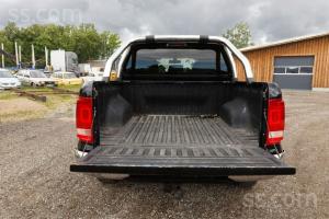 Black Volkswagen Amarok 2013 in Cesis, with an engine capacity of 2.00 L and mileage of 402 thousand km for 12000 €, photo 8 on AUTOMOTO.COM.LV