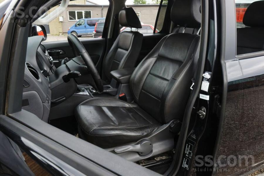 Black Volkswagen Amarok 2013 in Cesis, with an engine capacity of 2.00 L and mileage of 402 thousand km for 12000 €, photo 11 on AUTOMOTO.COM.LV