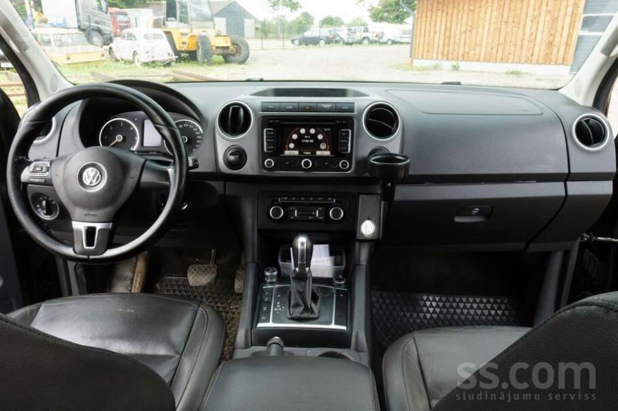 Black Volkswagen Amarok 2013 in Cesis, with an engine capacity of 2.00 L and mileage of 402 thousand km for 12000 €, photo 13 on AUTOMOTO.COM.LV