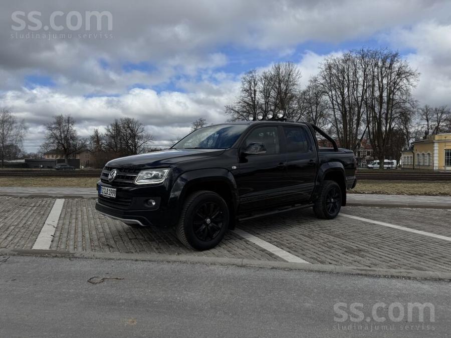 Melns Volkswagen Amarok 2015 Cēsis, ar dzinēja tilpumu 2.00 L un nobraukumu 259 tūkst. km par 16800 €, foto 1 vietnē AUTOMOTO.COM.LV