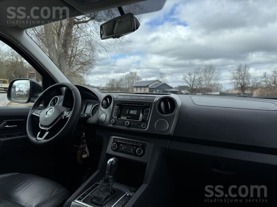 Melns Volkswagen Amarok 2015 Cēsis, ar dzinēja tilpumu 2.00 L un nobraukumu 259 tūkst. km par 16800 €, foto 25 vietnē AUTOMOTO.COM.LV