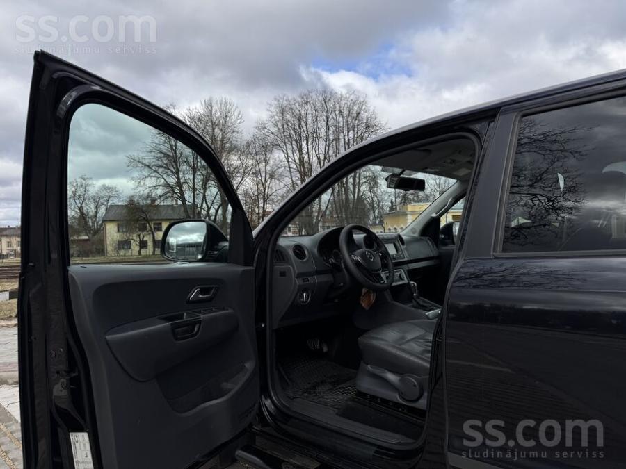 Melns Volkswagen Amarok 2015 Cēsis, ar dzinēja tilpumu 2.00 L un nobraukumu 259 tūkst. km par 16800 €, foto 28 vietnē AUTOMOTO.COM.LV