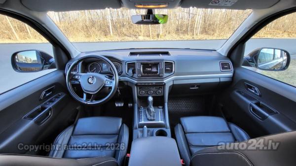 Black Volkswagen Amarok 2016 in Tallinn, with an engine capacity of 3.00 L and mileage of 135 thousand km for 21990 €, photo 10 on AUTOMOTO.COM.LV