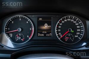 Black Volkswagen Amarok 2016 in Riga, with an engine capacity of 3.00 L and mileage of 273 thousand km for 19550 €, photo 12 on AUTOMOTO.COM.LV