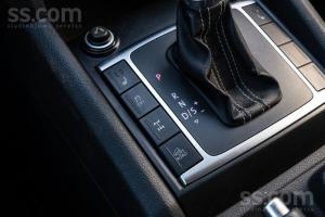 Black Volkswagen Amarok 2016 in Riga, with an engine capacity of 3.00 L and mileage of 273 thousand km for 19550 €, photo 18 on AUTOMOTO.COM.LV