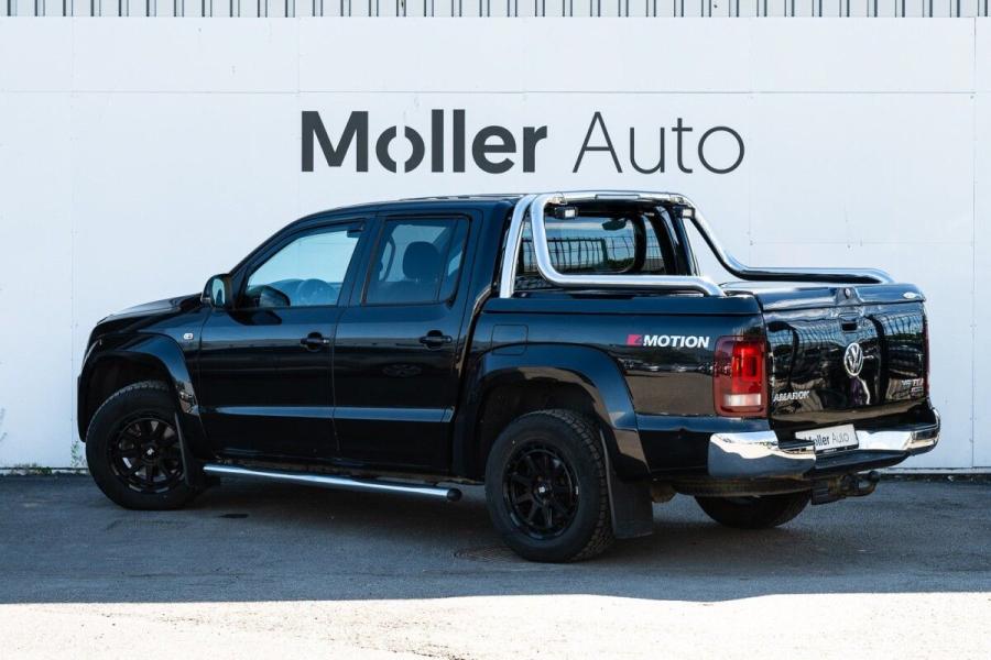 Melns Volkswagen Amarok 2016 Rīga, ar dzinēja tilpumu 3.00 L un nobraukumu 273 tūkst. km par 19550 €, foto 4 vietnē AUTOMOTO.COM.LV