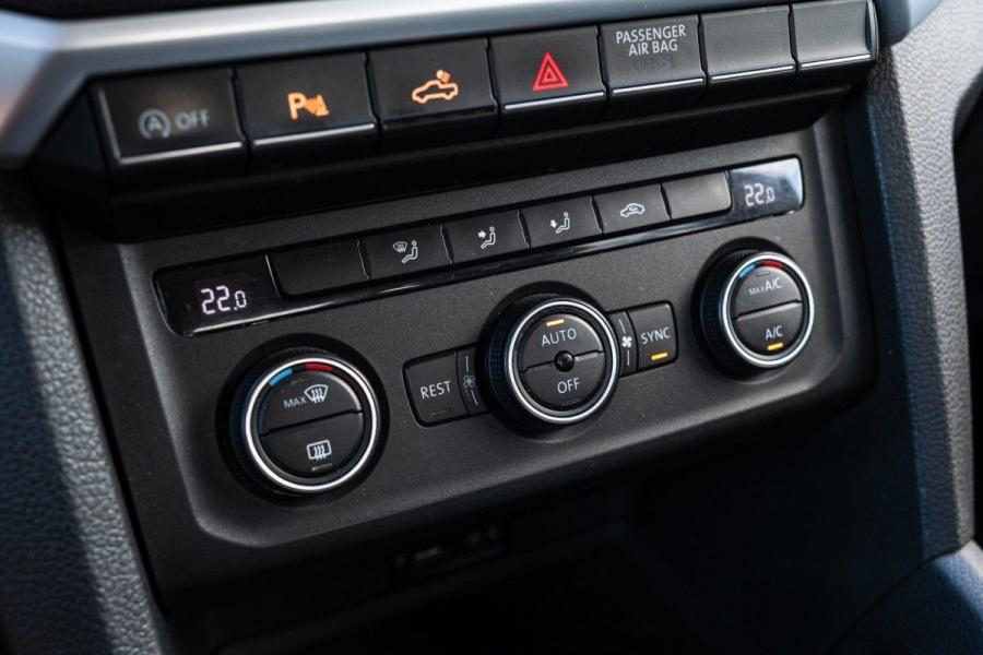 Melns Volkswagen Amarok 2016 Rīga, ar dzinēja tilpumu 3.00 L un nobraukumu 273 tūkst. km par 19550 €, foto 16 vietnē AUTOMOTO.COM.LV