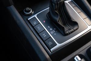 Melns Volkswagen Amarok 2016 Rīga, ar dzinēja tilpumu 3.00 L un nobraukumu 273 tūkst. km par 19550 €, foto 18 vietnē AUTOMOTO.COM.LV