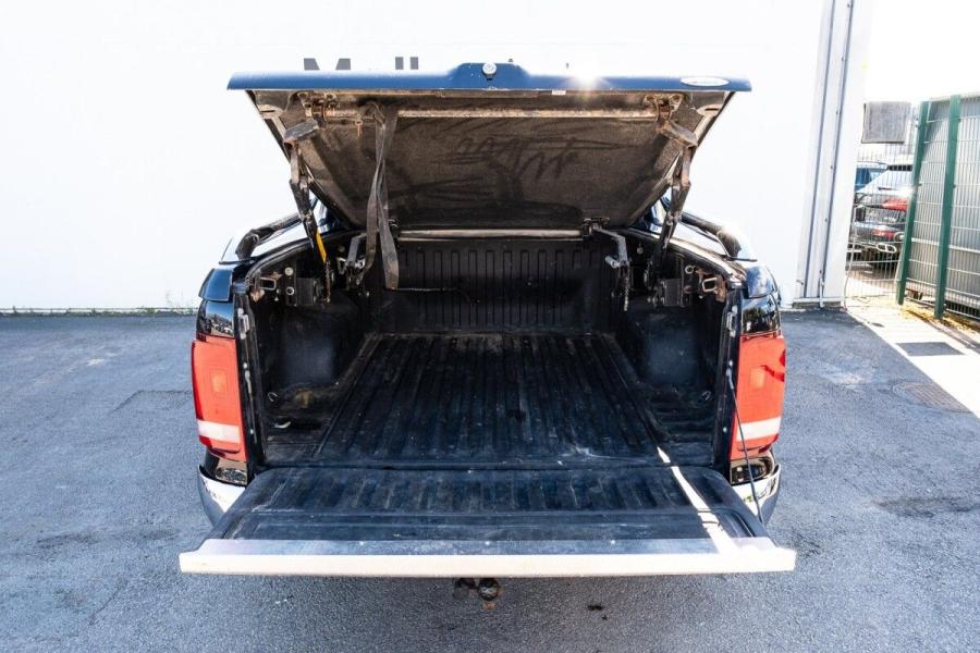 Melns Volkswagen Amarok 2016 Rīga, ar dzinēja tilpumu 3.00 L un nobraukumu 273 tūkst. km par 19550 €, foto 21 vietnē AUTOMOTO.COM.LV