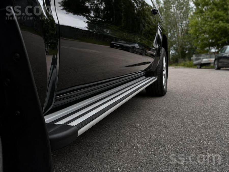Melns Volkswagen Amarok 2016 Rīga, ar dzinēja tilpumu 3.00 L un nobraukumu 216 tūkst. km par 17900 €, foto 13 vietnē AUTOMOTO.COM.LV