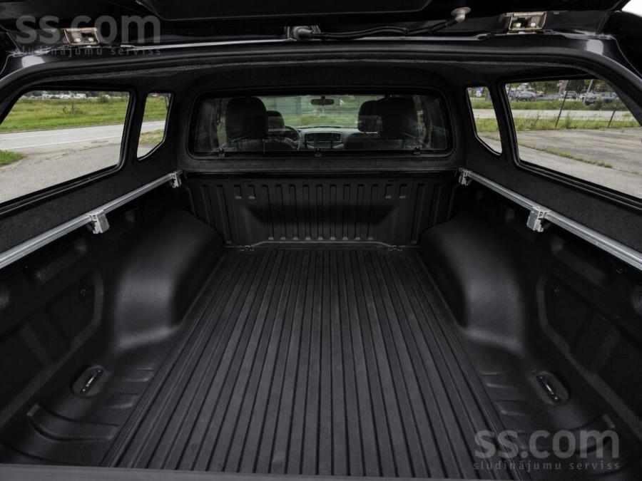 Melns Volkswagen Amarok 2016 Rīga, ar dzinēja tilpumu 3.00 L un nobraukumu 216 tūkst. km par 17900 €, foto 14 vietnē AUTOMOTO.COM.LV