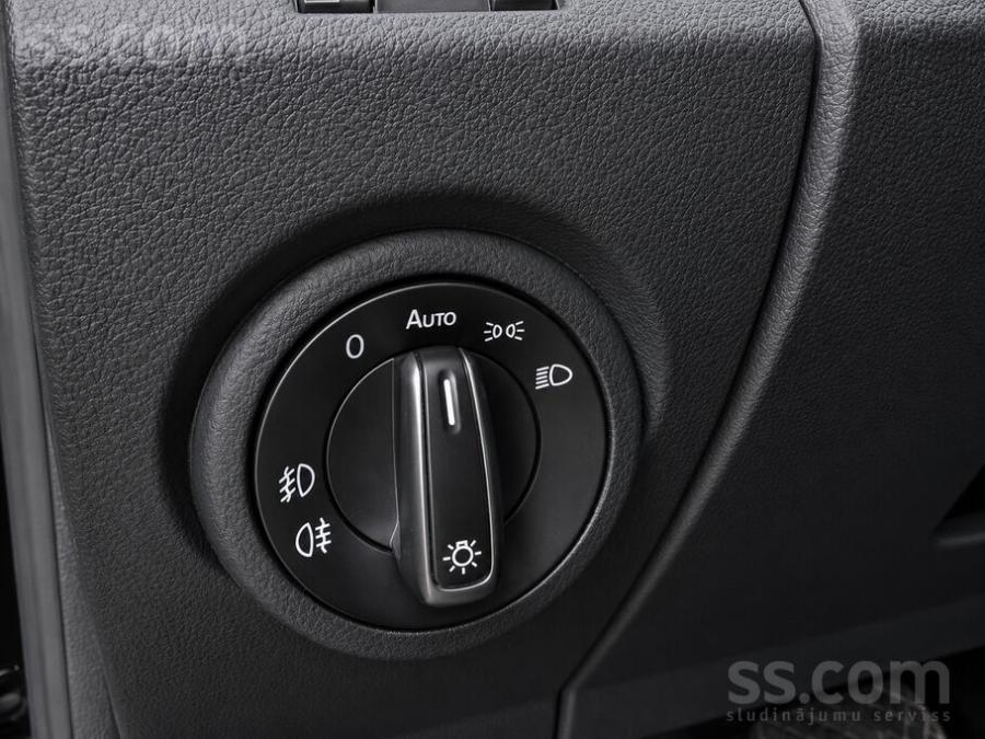 Melns Volkswagen Amarok 2016 Rīga, ar dzinēja tilpumu 3.00 L un nobraukumu 216 tūkst. km par 17900 €, foto 21 vietnē AUTOMOTO.COM.LV