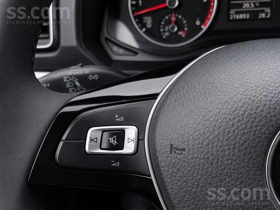 Melns Volkswagen Amarok 2016 Rīga, ar dzinēja tilpumu 3.00 L un nobraukumu 216 tūkst. km par 17900 €, foto 29 vietnē AUTOMOTO.COM.LV