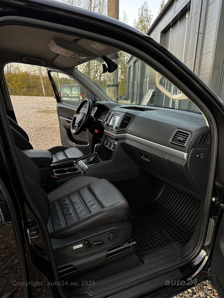 Melns Volkswagen Amarok 2017 Valga, ar dzinēja tilpumu 3.00 L un nobraukumu 210 tūkst. km par 16990 €, foto 22 vietnē AUTOMOTO.COM.LV