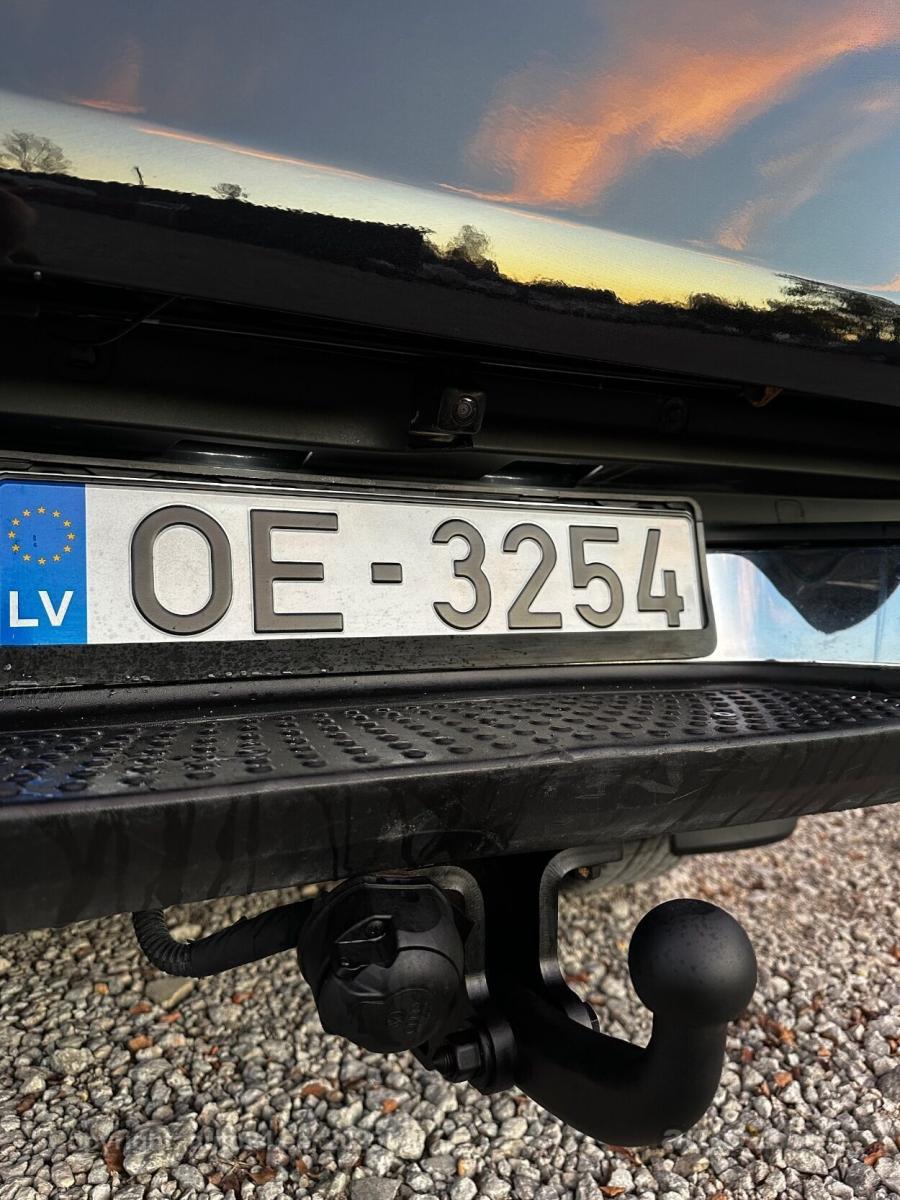 Melns Volkswagen Amarok 2017 Valga, ar dzinēja tilpumu 3.00 L un nobraukumu 210 tūkst. km par 16990 €, foto 24 vietnē AUTOMOTO.COM.LV