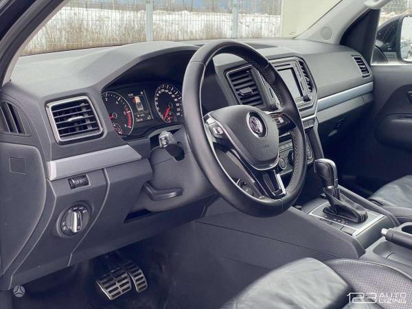 Melns Volkswagen Amarok 2017 Tauragė, ar dzinēja tilpumu 3.00 L un nobraukumu 205 tūkst. km par 18500 €, foto 8 vietnē AUTOMOTO.COM.LV