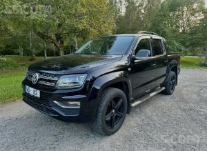 Black Volkswagen Amarok 2017 in Valmiera, with an engine capacity of 3.00 L and mileage of 288 thousand km for 23500 €, photo 5 on AUTOMOTO.COM.LV