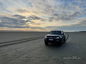Melns Volkswagen Amarok 2020 Tallina, ar dzinēja tilpumu 3.00 L un nobraukumu 82 tūkst. km par 29900 €, foto  vietnē AUTOMOTO.COM.LV