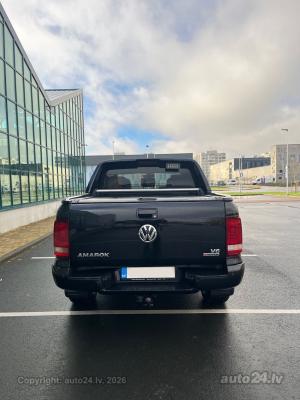 Black Volkswagen Amarok 2020 in Tallinn, with an engine capacity of 3.00 L and mileage of 82 thousand km for 29900 €, photo 7 on AUTOMOTO.COM.LV