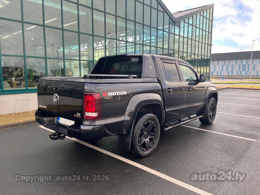 Black Volkswagen Amarok 2020 in Tallinn, with an engine capacity of 3.00 L and mileage of 82 thousand km for 29900 €, photo 8 on AUTOMOTO.COM.LV