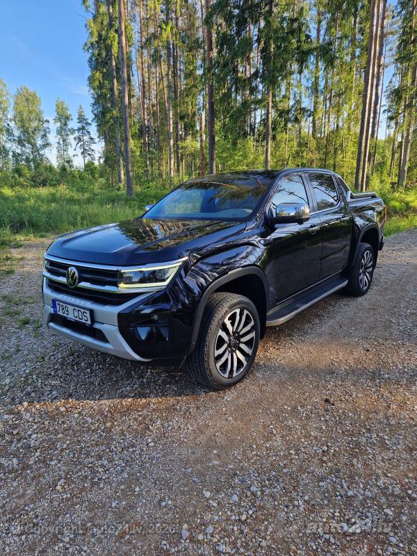 Melns Volkswagen Amarok 2023 Tallina, ar dzinēja tilpumu 0.00 L un nobraukumu 19 tūkst. km par 51800 €, foto 1 vietnē AUTOMOTO.COM.LV