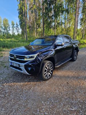Melns Volkswagen Amarok 2023 Tallina, ar dzinēja tilpumu 0.00 L un nobraukumu 19 tūkst. km par 51800 €, foto  vietnē AUTOMOTO.COM.LV