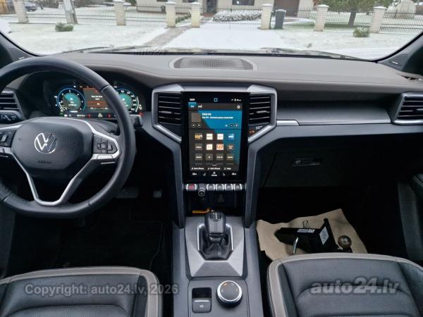 Melns Volkswagen Amarok 2023 Tallina, ar dzinēja tilpumu 0.00 L un nobraukumu 19 tūkst. km par 51800 €, foto 8 vietnē AUTOMOTO.COM.LV