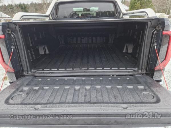 Melns Volkswagen Amarok 2023 Tallina, ar dzinēja tilpumu 0.00 L un nobraukumu 19 tūkst. km par 51800 €, foto 10 vietnē AUTOMOTO.COM.LV