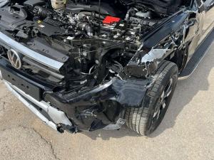 Black Volkswagen Amarok 2024 in Kaunas, with an engine capacity of 2.99 L and mileage of 76 thousand km for 19900 €, photo 12 on AUTOMOTO.COM.LV
