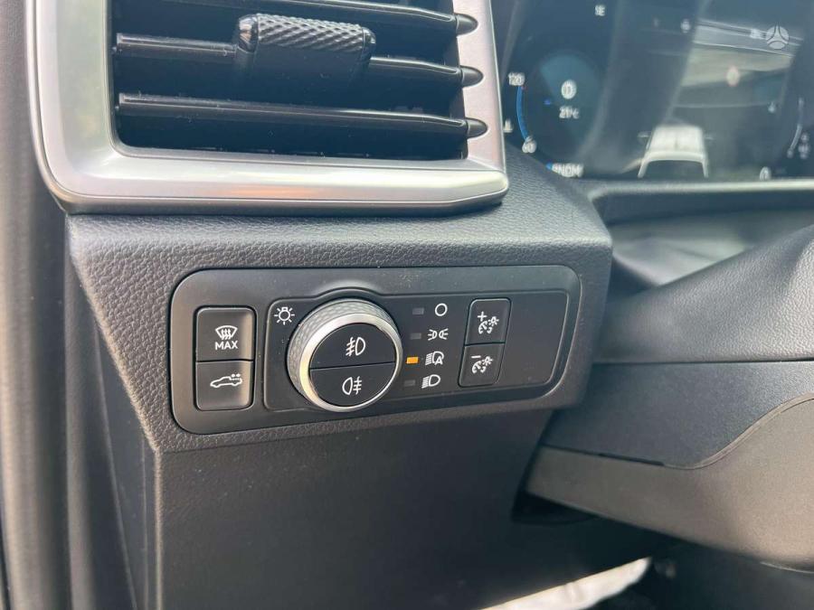 Black Volkswagen Amarok 2024 in Kaunas, with an engine capacity of 2.99 L and mileage of 76 thousand km for 19900 €, photo 41 on AUTOMOTO.COM.LV
