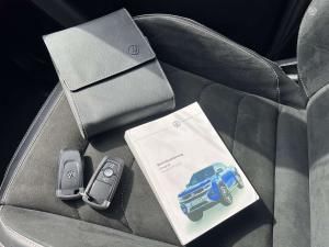 Black Volkswagen Amarok 2024 in Kaunas, with an engine capacity of 2.99 L and mileage of 76 thousand km for 19900 €, photo 47 on AUTOMOTO.COM.LV