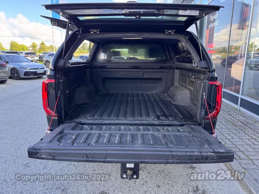 Melns Volkswagen Amarok 2025 Viljandi, ar dzinēja tilpumu 3.00 L un nobraukumu 14 tūkst. km par 54990 €, foto 10 vietnē AUTOMOTO.COM.LV