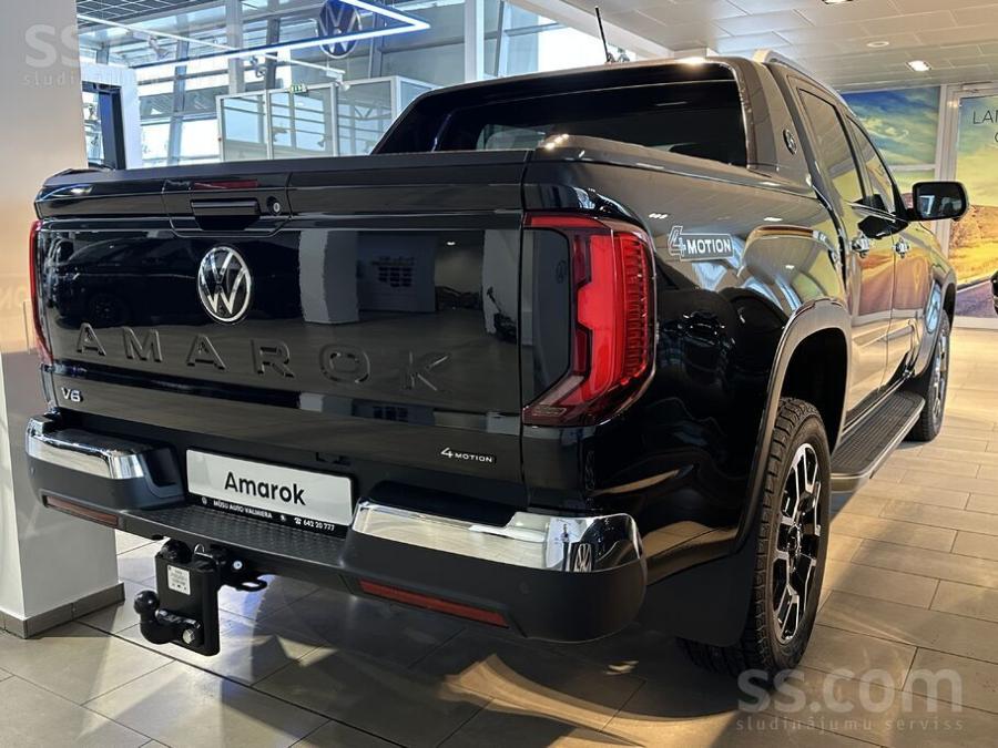 Black Volkswagen Amarok 2026 in Valmiera, with an engine capacity of 3.00 L and mileage of 12 thousand km for 54550 €, photo 3 on AUTOMOTO.COM.LV